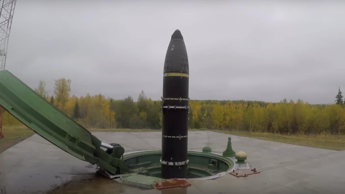 RT-2PM2 Topol-M (SS-27 Mod 1 "Sickle B") | Missile Threat